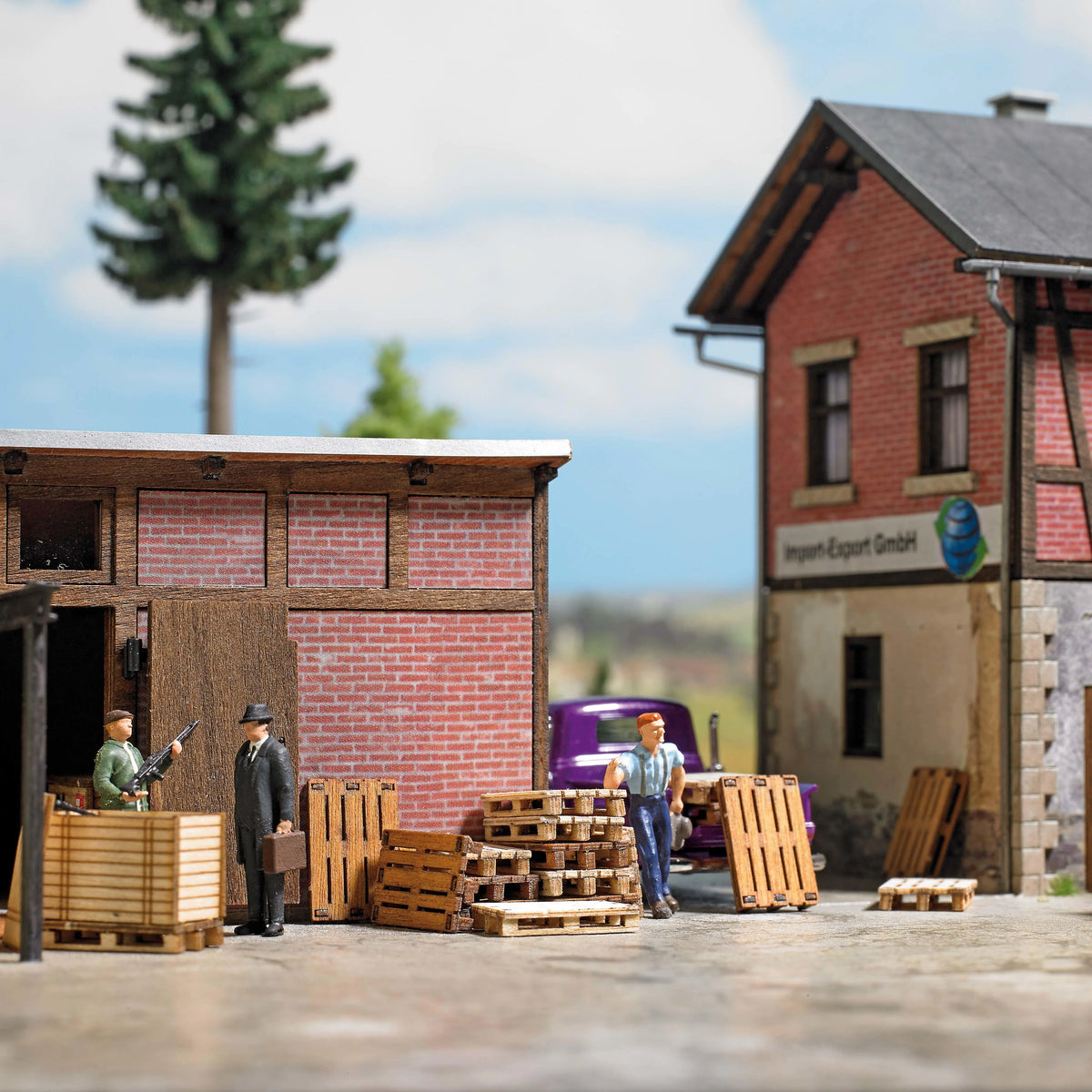 Busch 1810 Pallets Kit (12) - HO / OO Scale — Model Railway Solutions